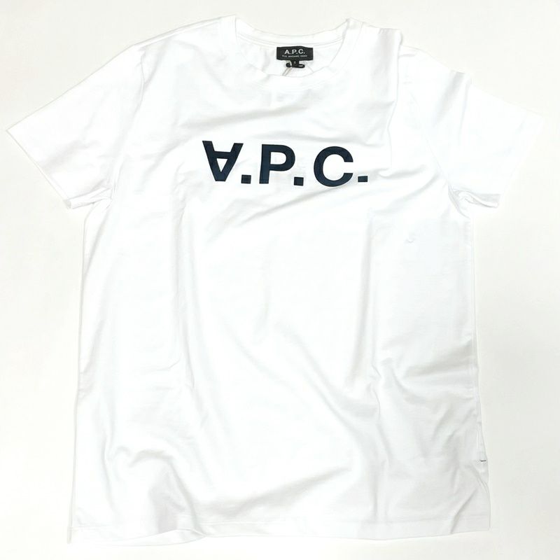 【A.P.C./アー・ペー・セー】VPC LOGO T | GEOGRAPHY online store（ジェオグラフィー公式通販サイト）